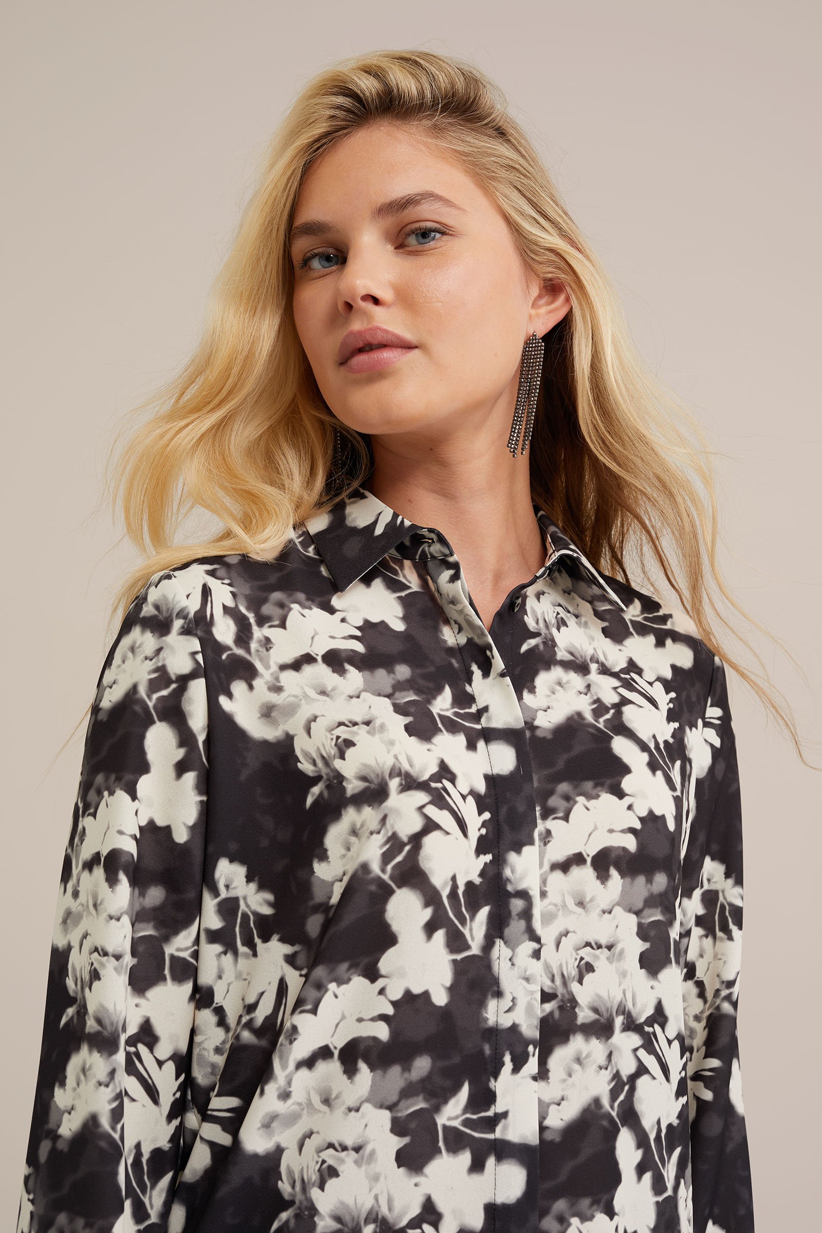 Dames blouse met fijne structuur | wefashion.com
