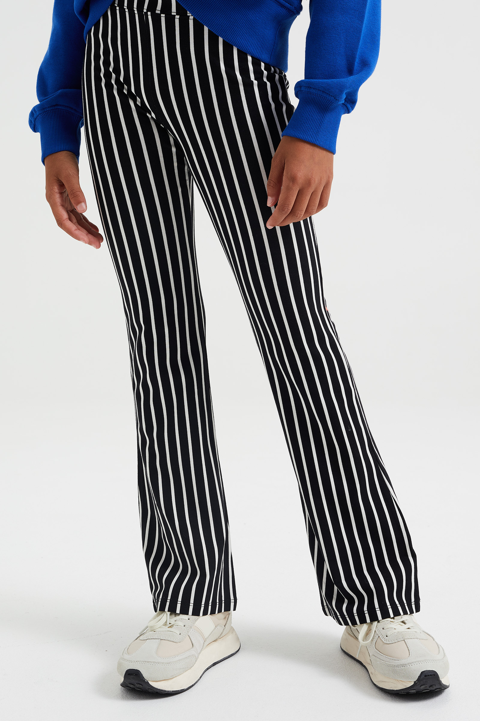 Meisjes gestreepte flared legging | wefashion.com