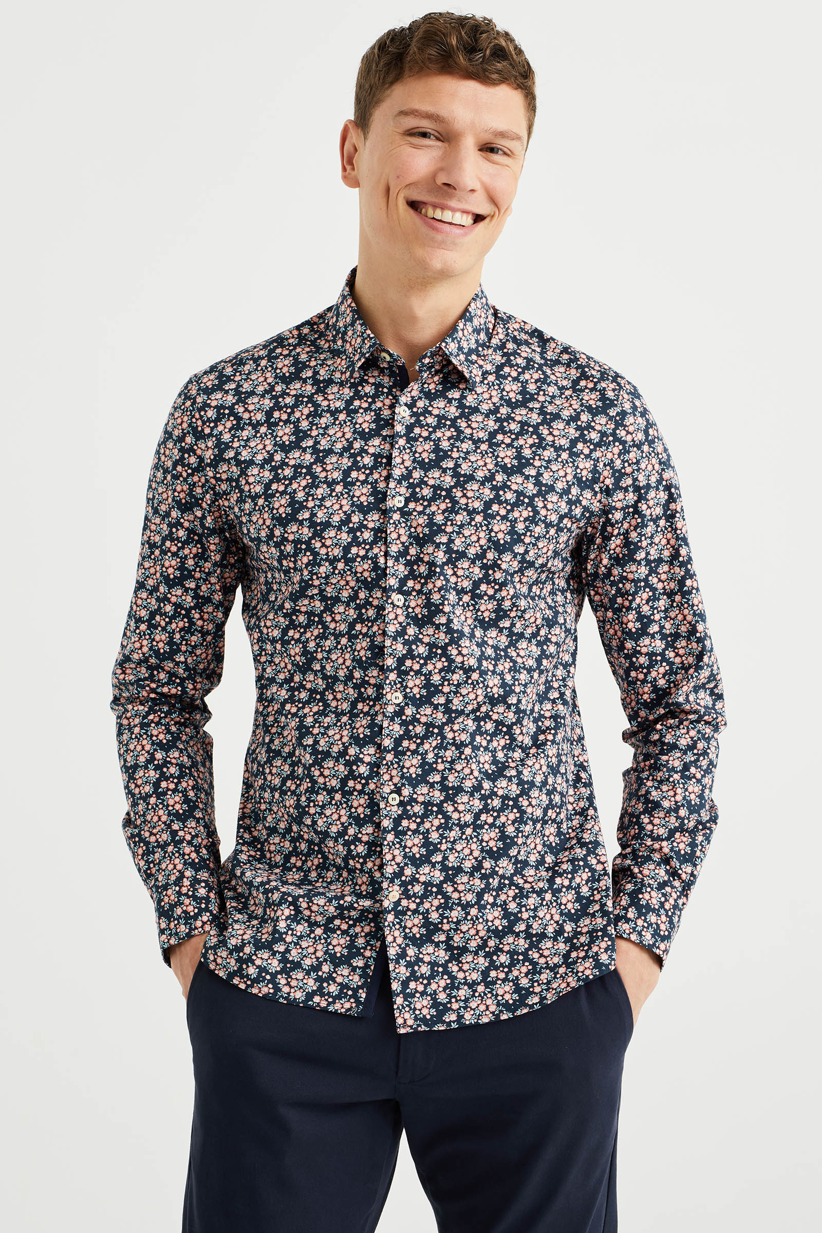 Chemise slim fit à motif homme | wefashion.com